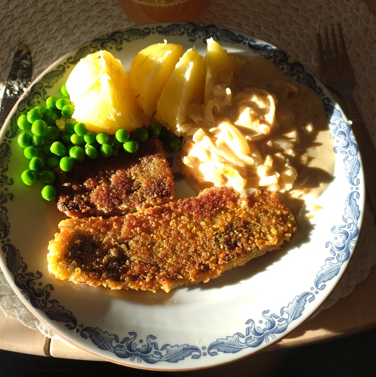 Stekt saltsill med löksås och kokt potatis (uppdaterad) – Enkla recept